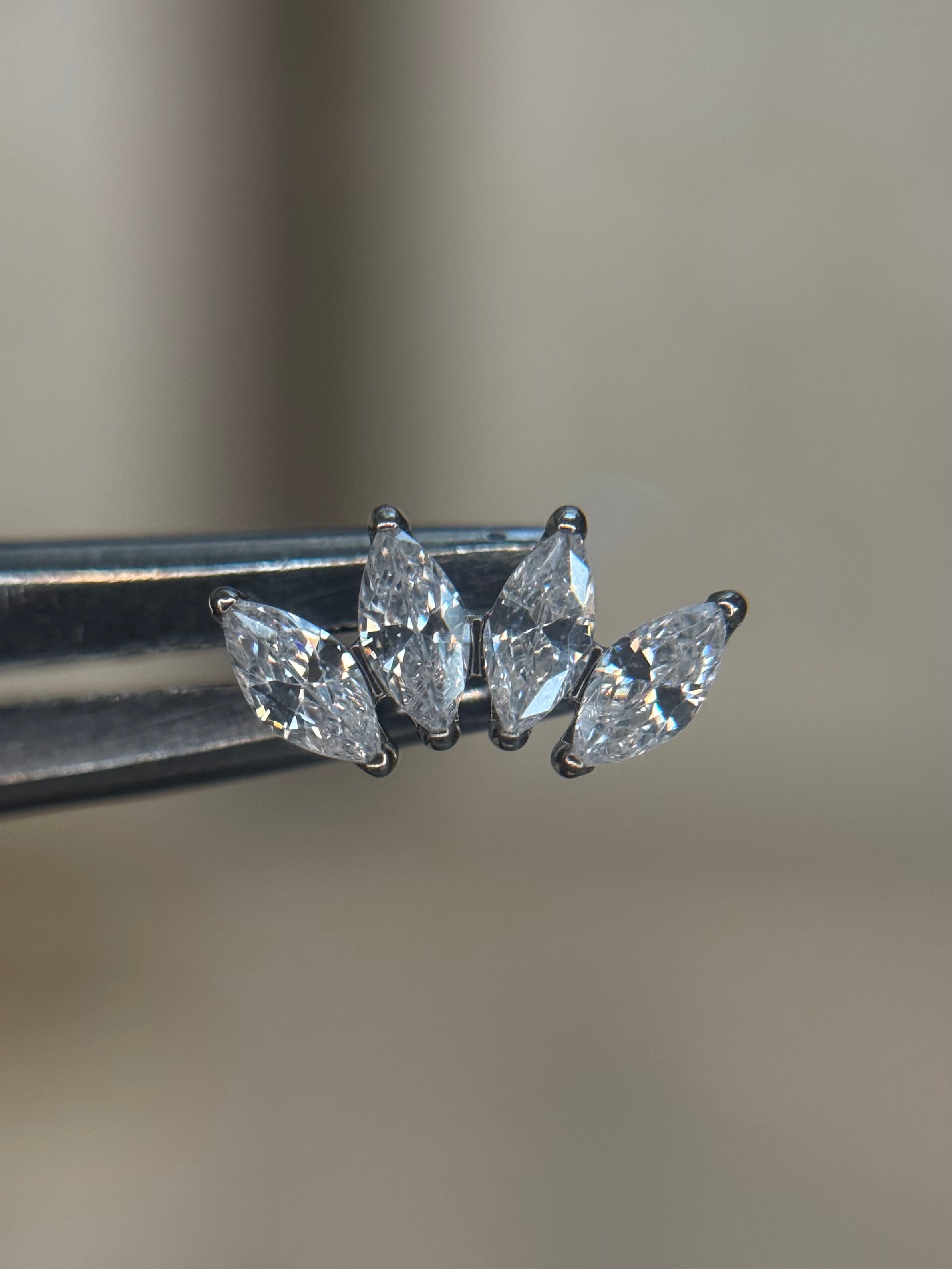 4 Stone Crown – The Piercing Spot